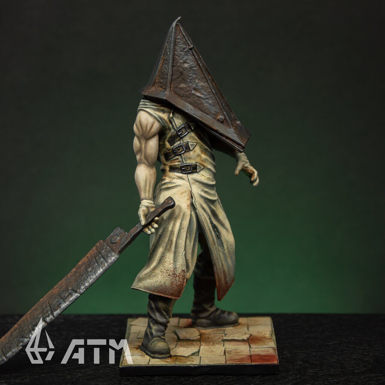 Pyramid Head (warm) collectible figurine Silent Hill - ATM